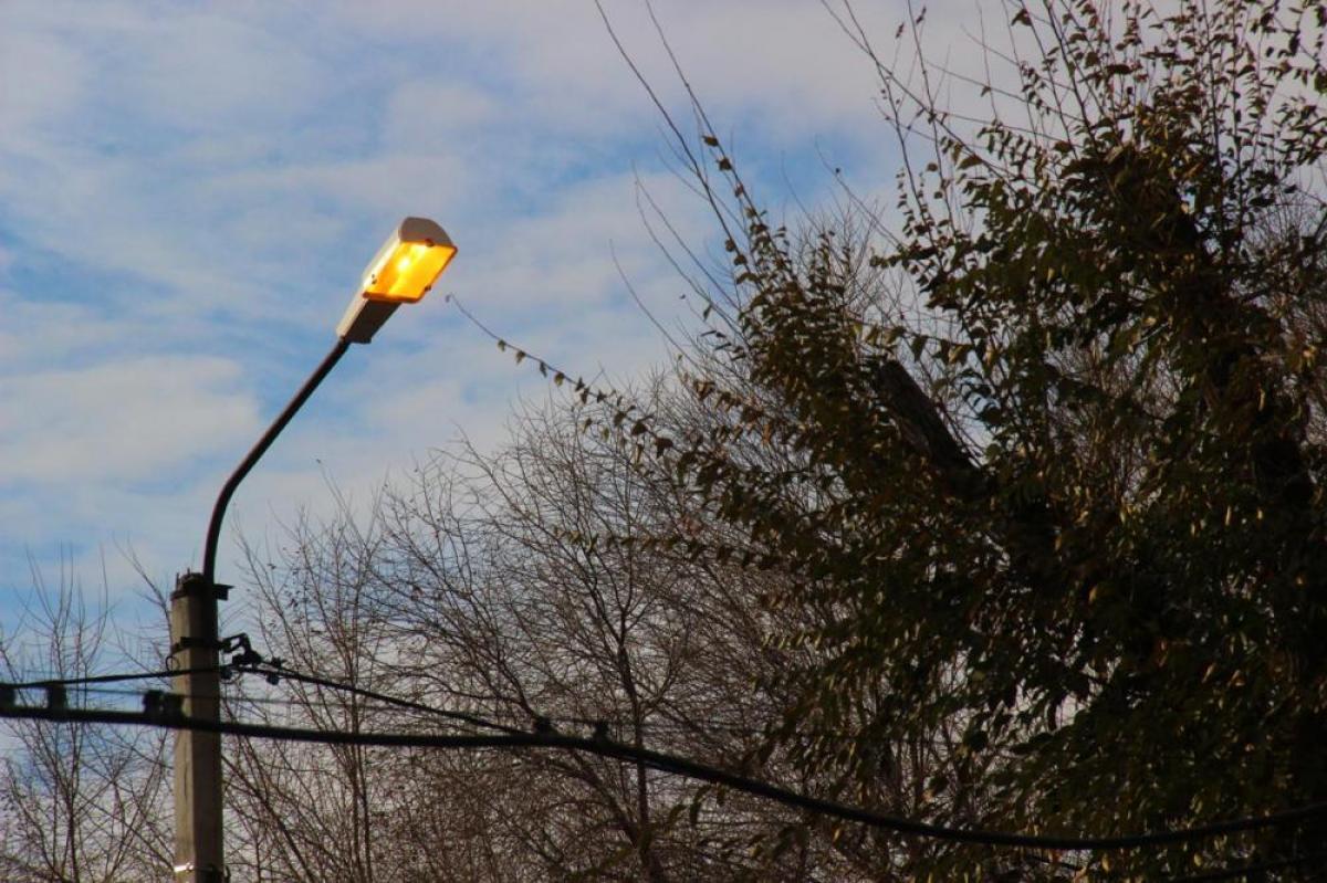 Жители Новоселья просят наладить уличное освещение - Пристоличье